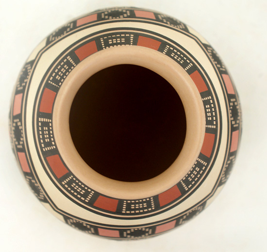 Enrique Pedregon Olla Mata Ortiz Pottery